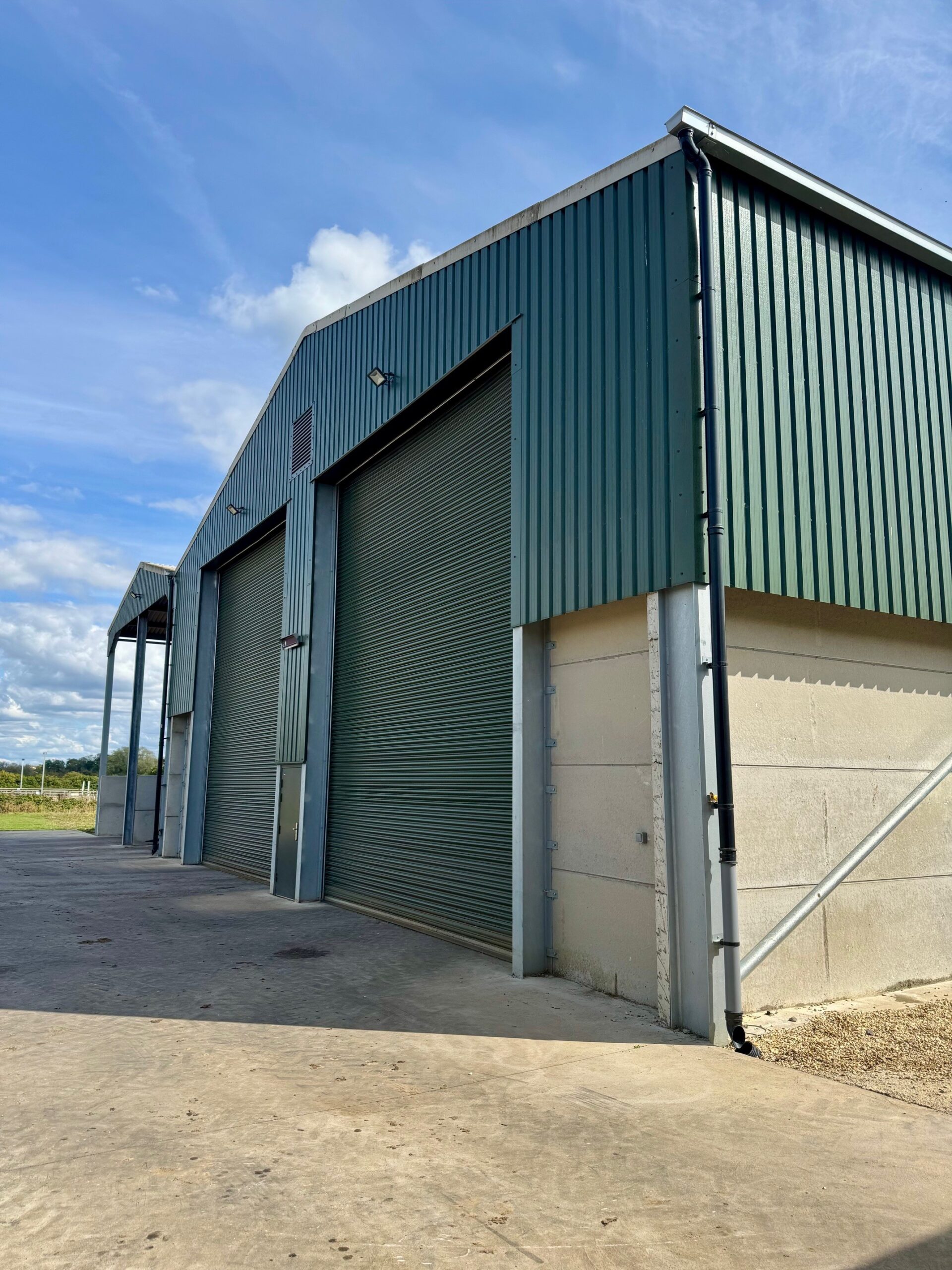To Let: Large Portal-Framed Barn: 7,000 ft2 /648m2 – Greenway Training